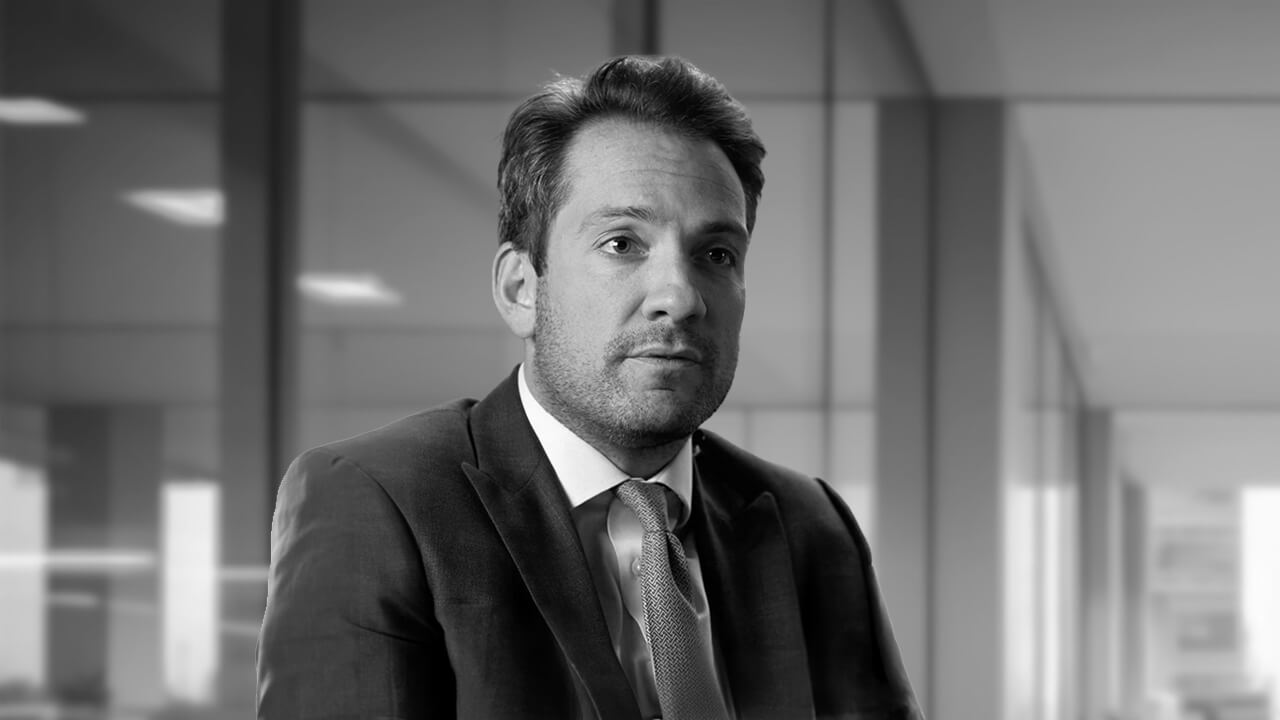 Max Hilton | Peregrine Communications